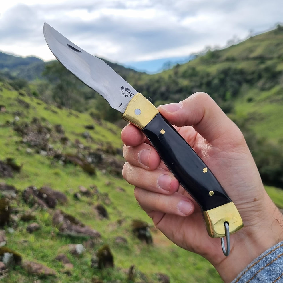 Canivete clássico HR cabo em chifre e lâmina aço inox 420