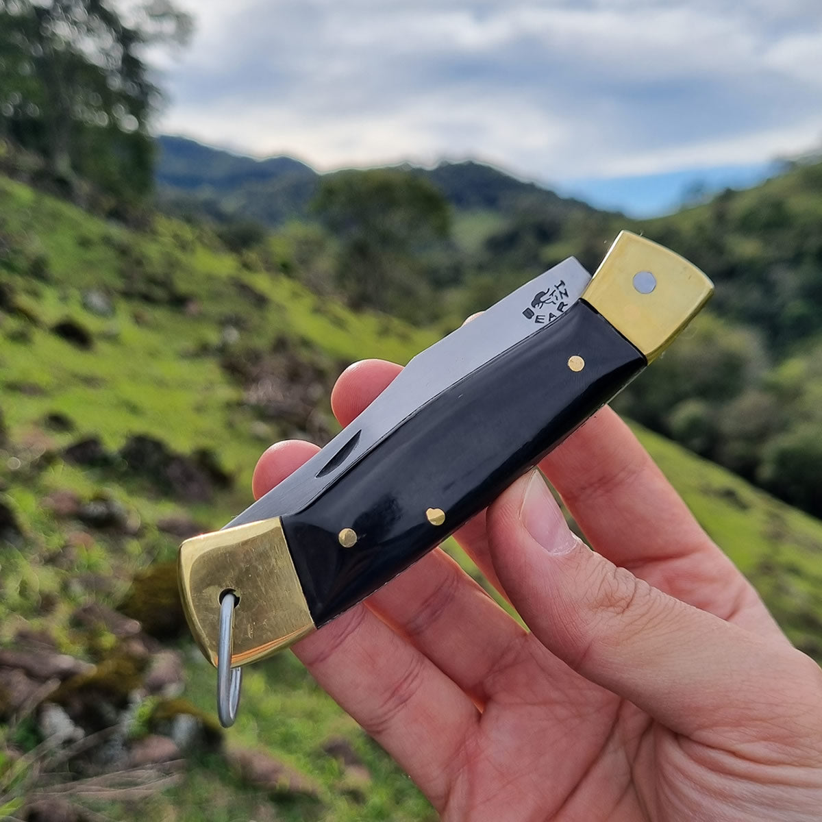 Canivete clássico HR cabo em chifre e lâmina aço inox 420