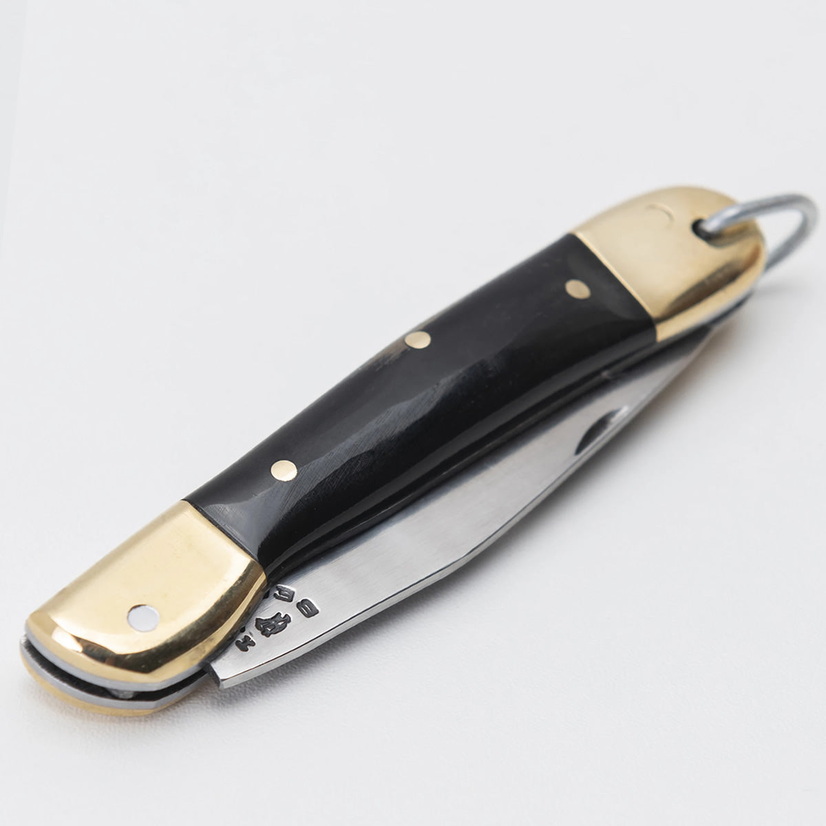 Canivete artesanal modelo Patagonia com cabo em chifre